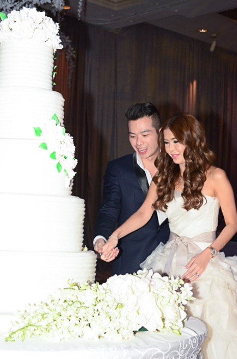 Living and Loving Art: Latecomer in world of romance Erik Cua of ...