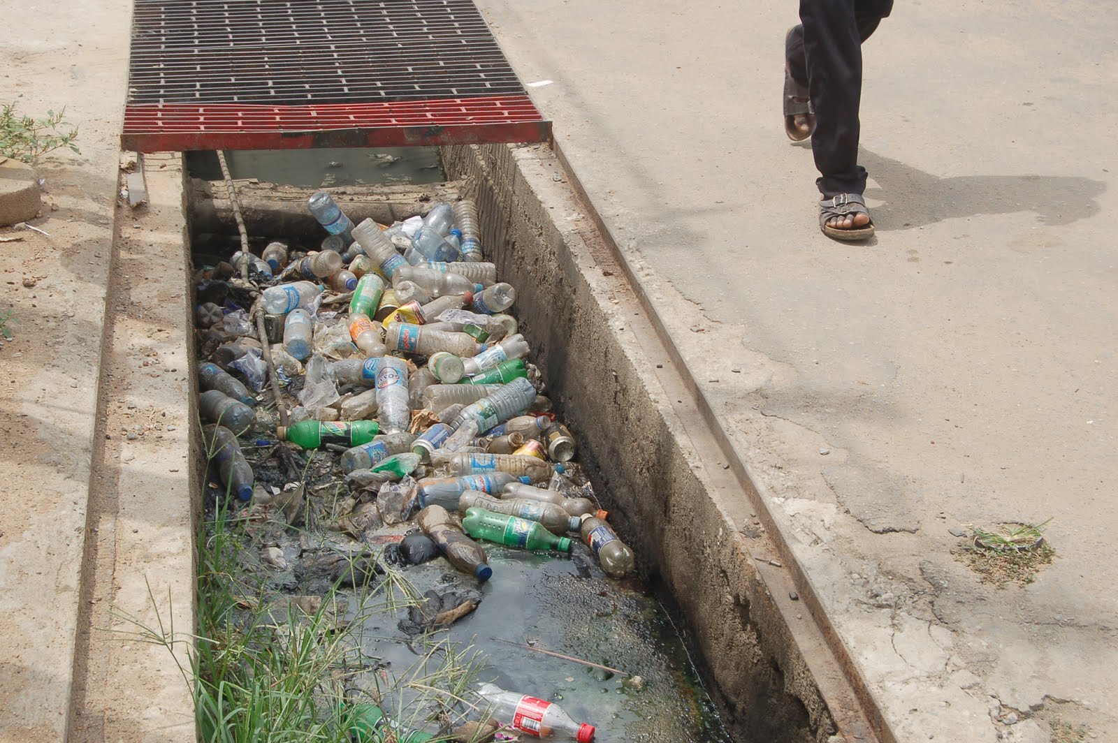 Tonero Photo Agency: PHOTO ESSAY ON THE BAD STATE OF THE DRAINAGE ...