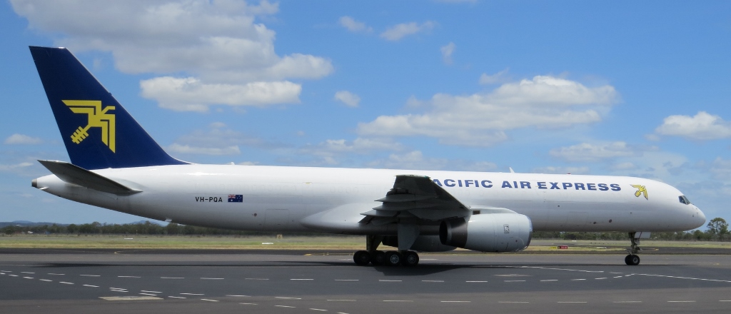 Central Queensland Plane Spotting: Pacific Air Express Australia Boeing ...