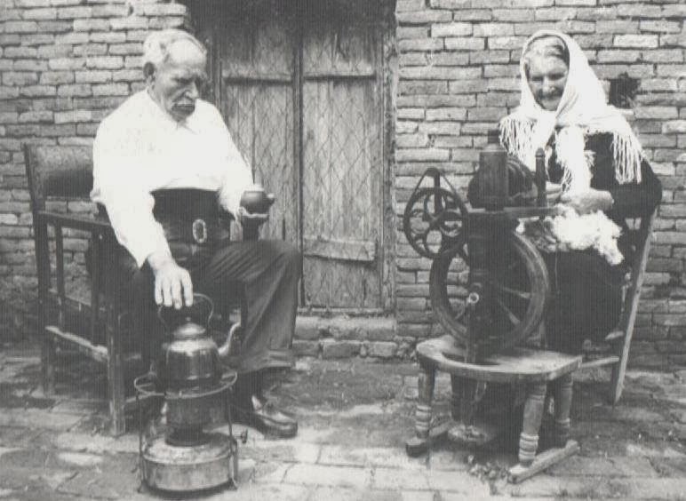 Música del Volga y algo más : La rueca: una herramienta de trabajo con ...