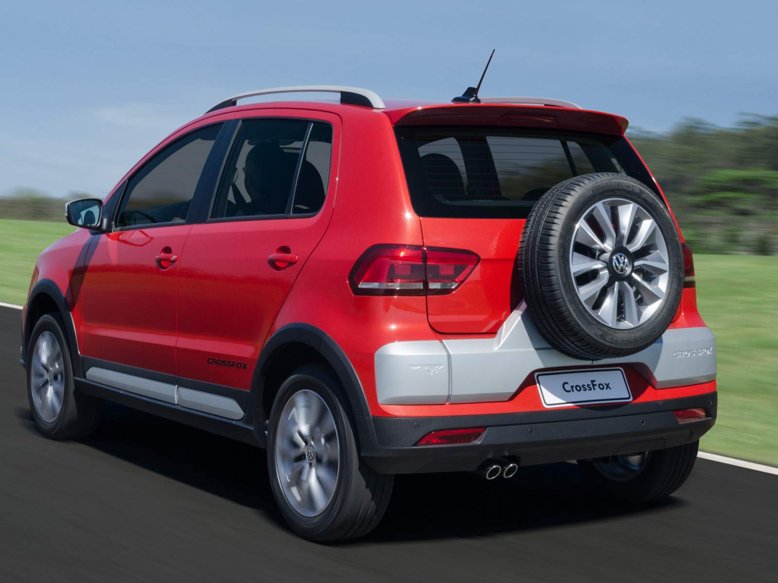 Novo VW CrossFox 2015: preços, vídeo e especificações oficiais