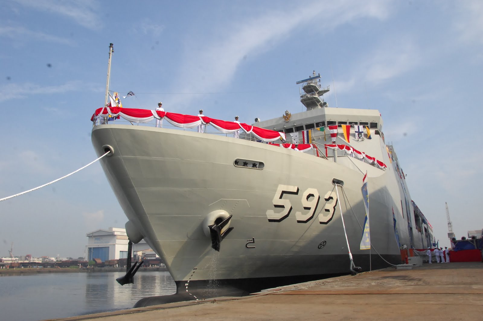 INDONESIA DEFENCE: PRODUK - PRODUK INDUSTRI PERTAHANAN INDONESIA