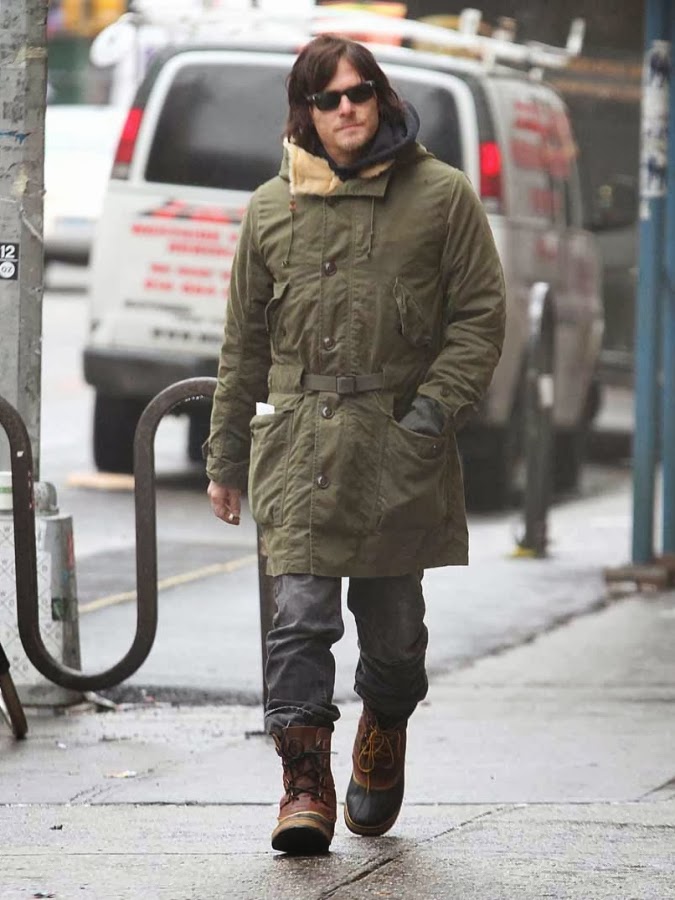 The Reedus: Norman Reedus Enjoys A Stroll In NYC(December 10, 2013)