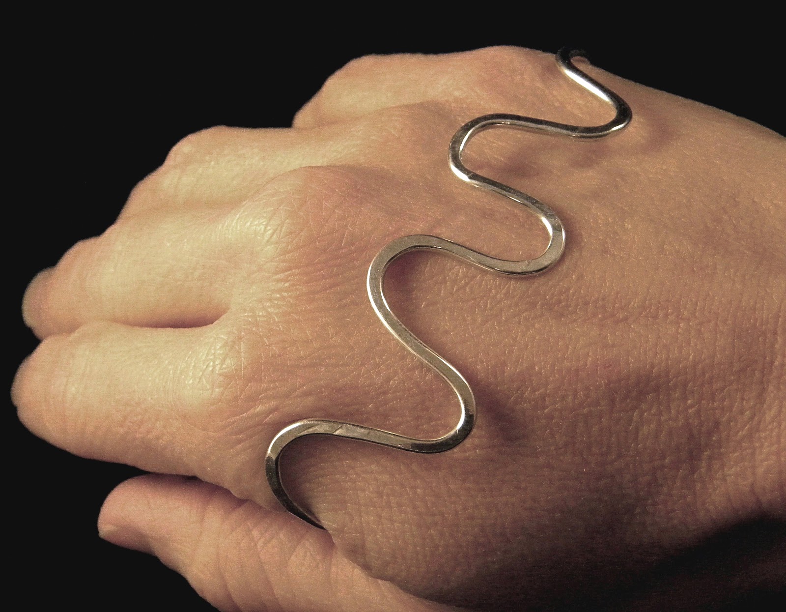 Cake and Jewelry: Hand bracelets