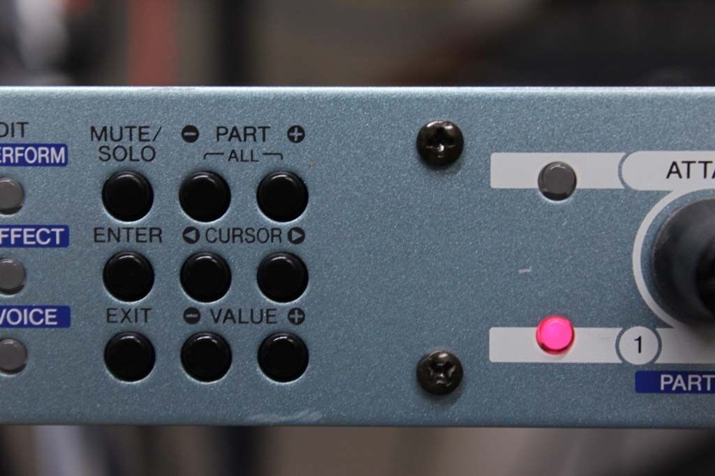 MATRIXSYNTH: Yamaha FS1R 8 Operator FM Synthesizer Module with Formant ...