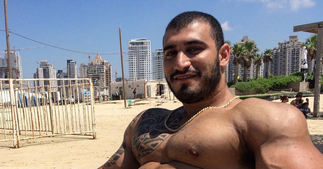 Muscle Lover: Israeli muscle hunk Aviv Mesika