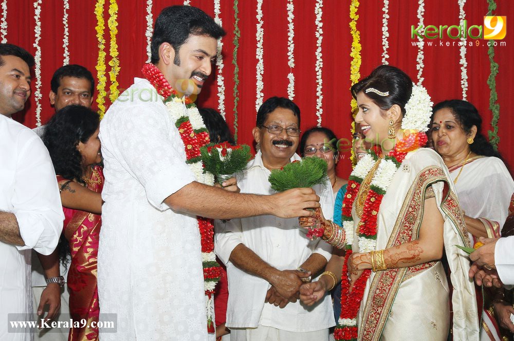 PRITHVI THE MAESTRO STAR: Prithviraj and Supriya Menon Marriage Stills