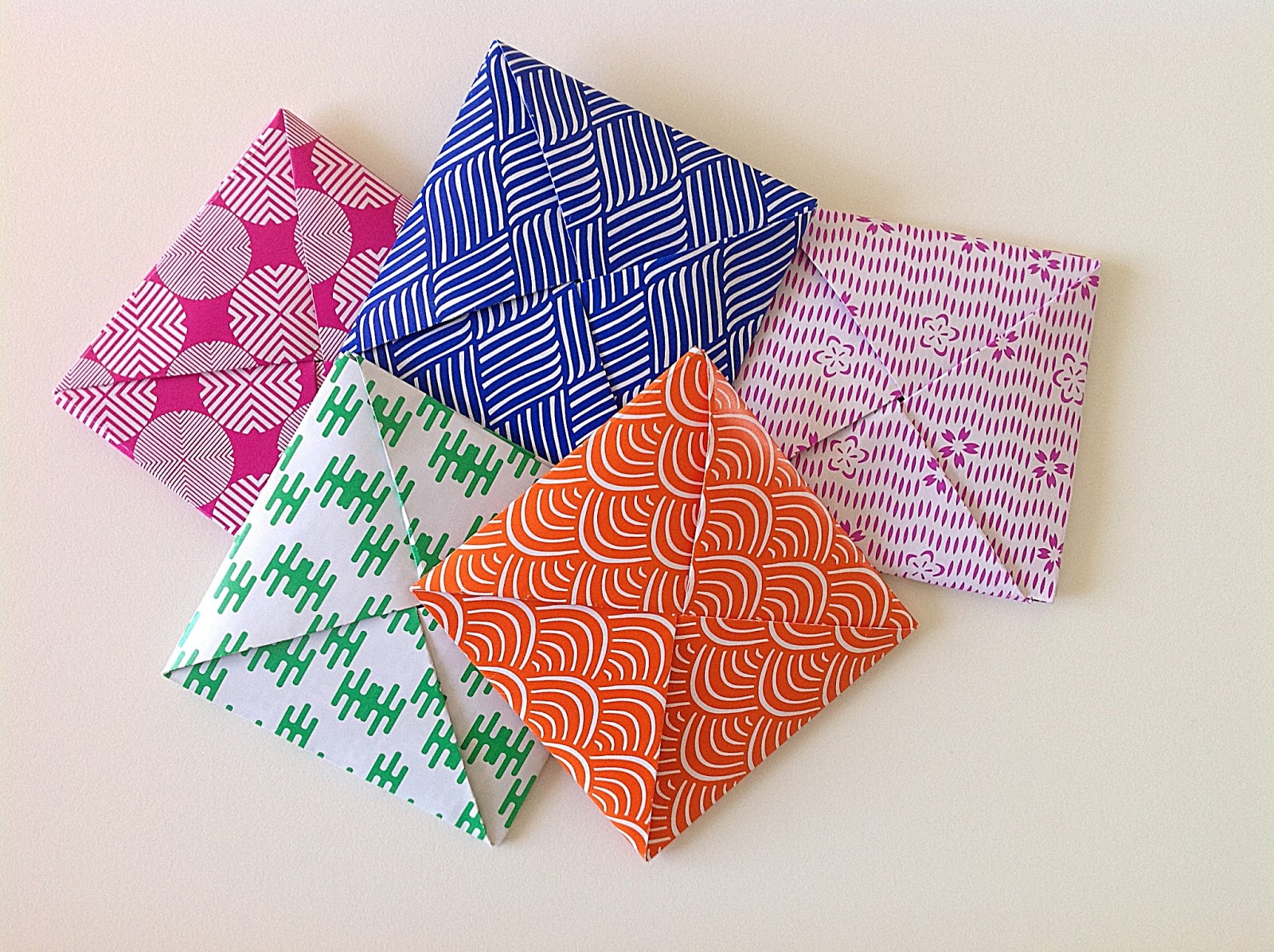 Bellas bedrifter: Fine, små origami-kuverter...