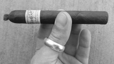 Kaplowitz Media.: Drew Estate Dirty Rat - Cigar Review