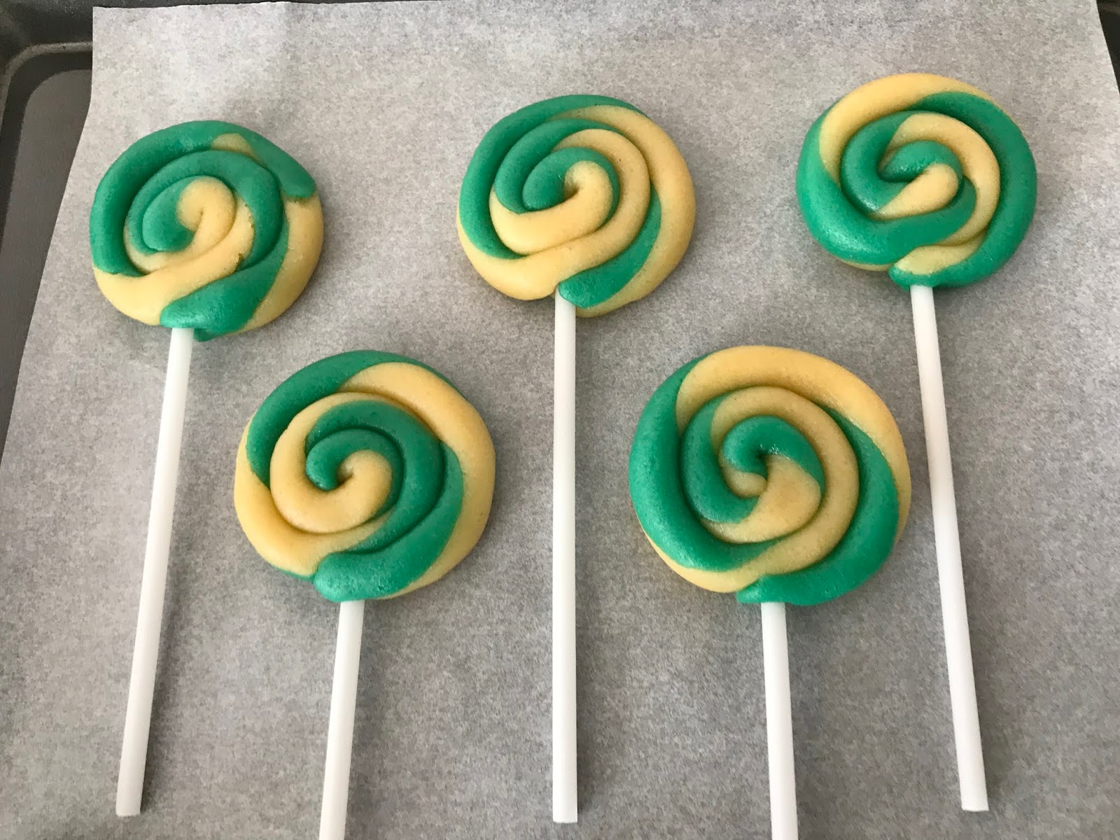 Lollipop Cookies