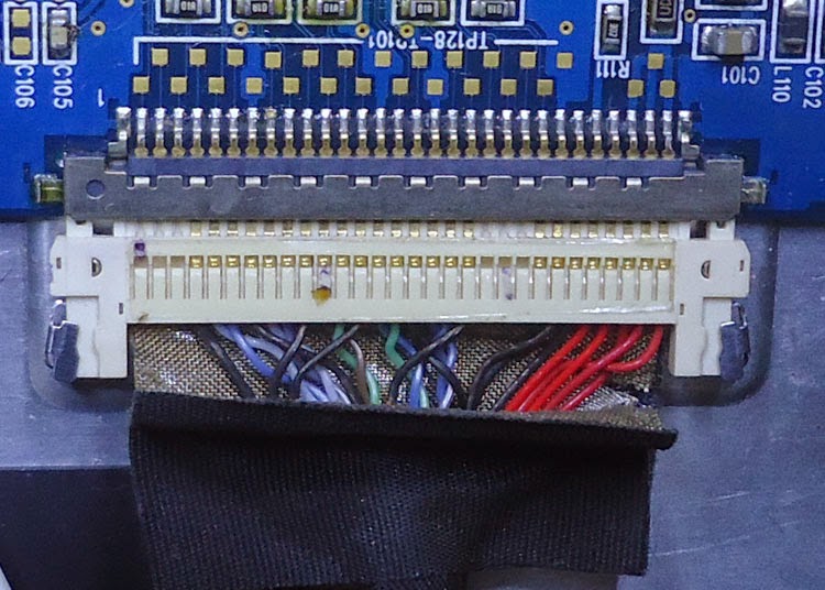 Let's do some repairs : Pin-outs For LCD panels.