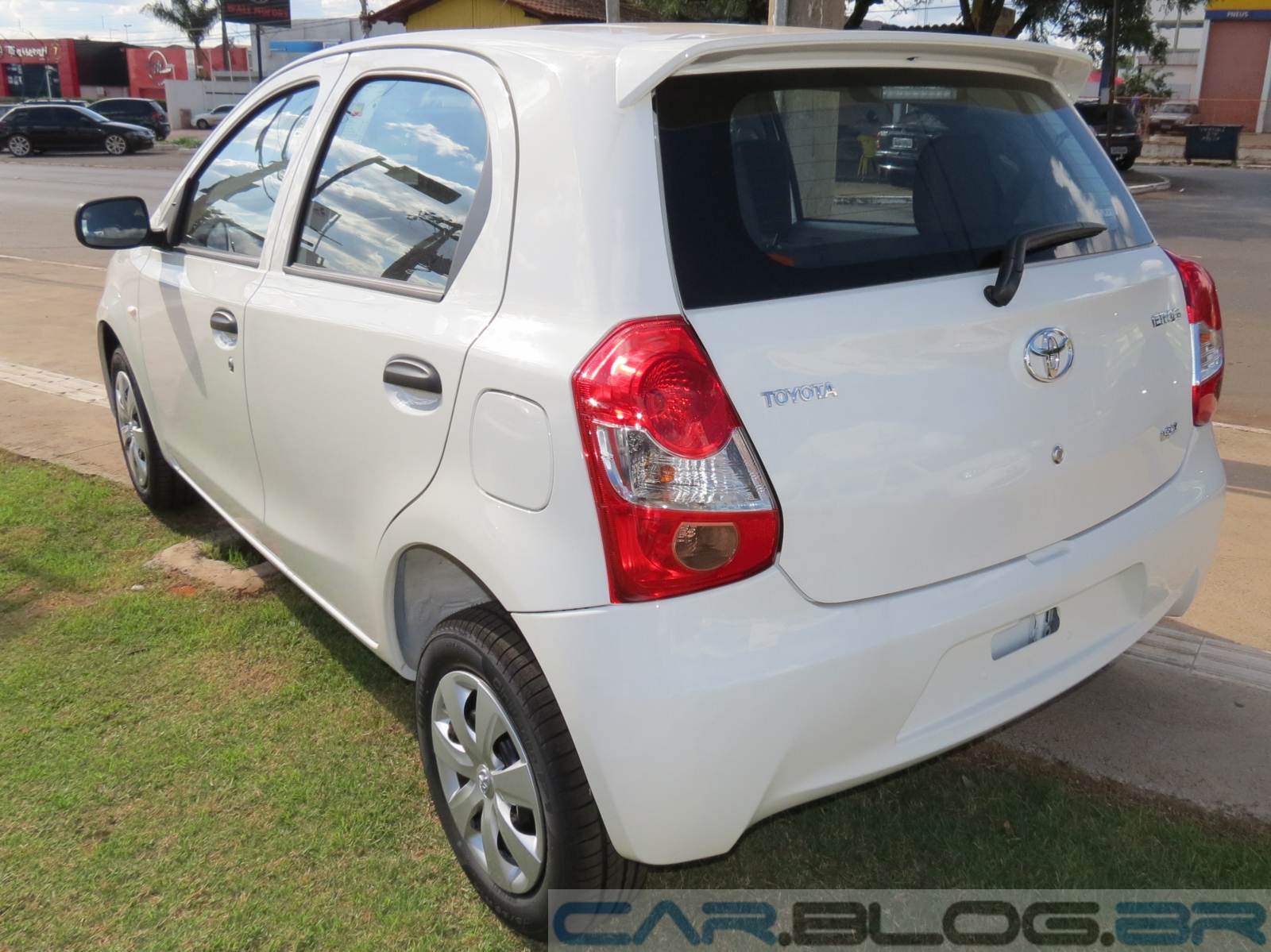 Etios X 1 3 X Gol 1 6 X HB20 X Onix An lise De Custo X Benef cio E