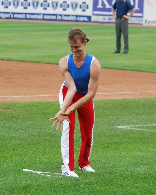 Pix Grove: World's Most Flexible Man