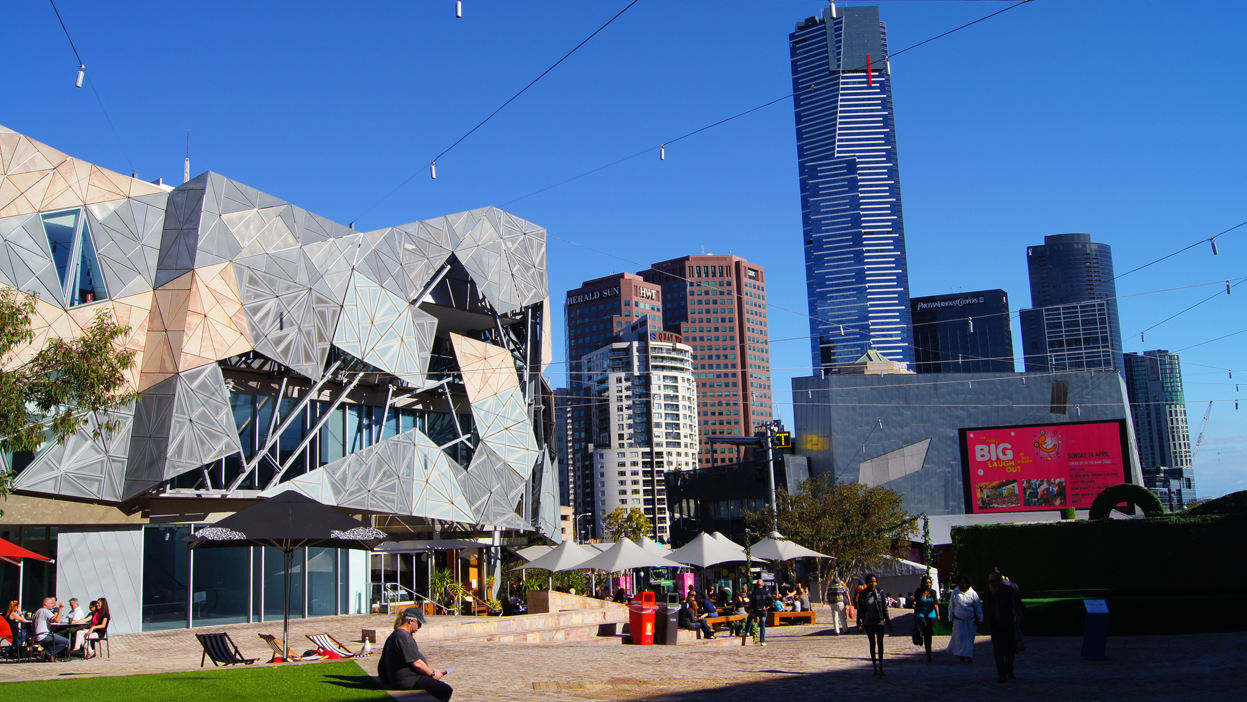Melbourne Fresh Daily: FEDERATION SQUARE EXTERIOR vs INTERIOR