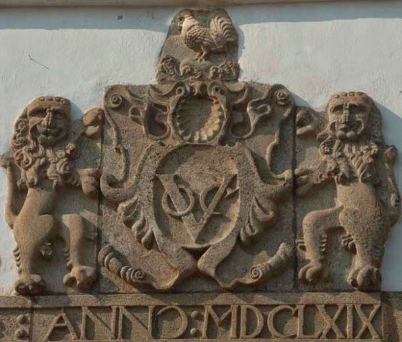 අලුත් ගැජට්ස් : VOC