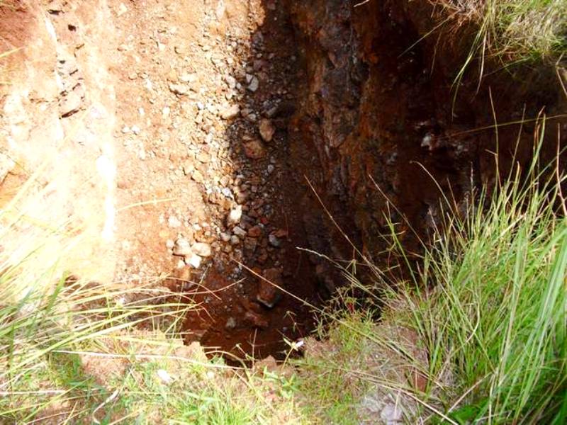 Intertech OnLine: Sample Pit for Nickle & Chromite