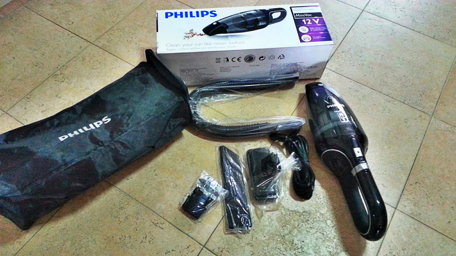 MishMashMess: Review: Philips Handheld Vacuum Cleaner