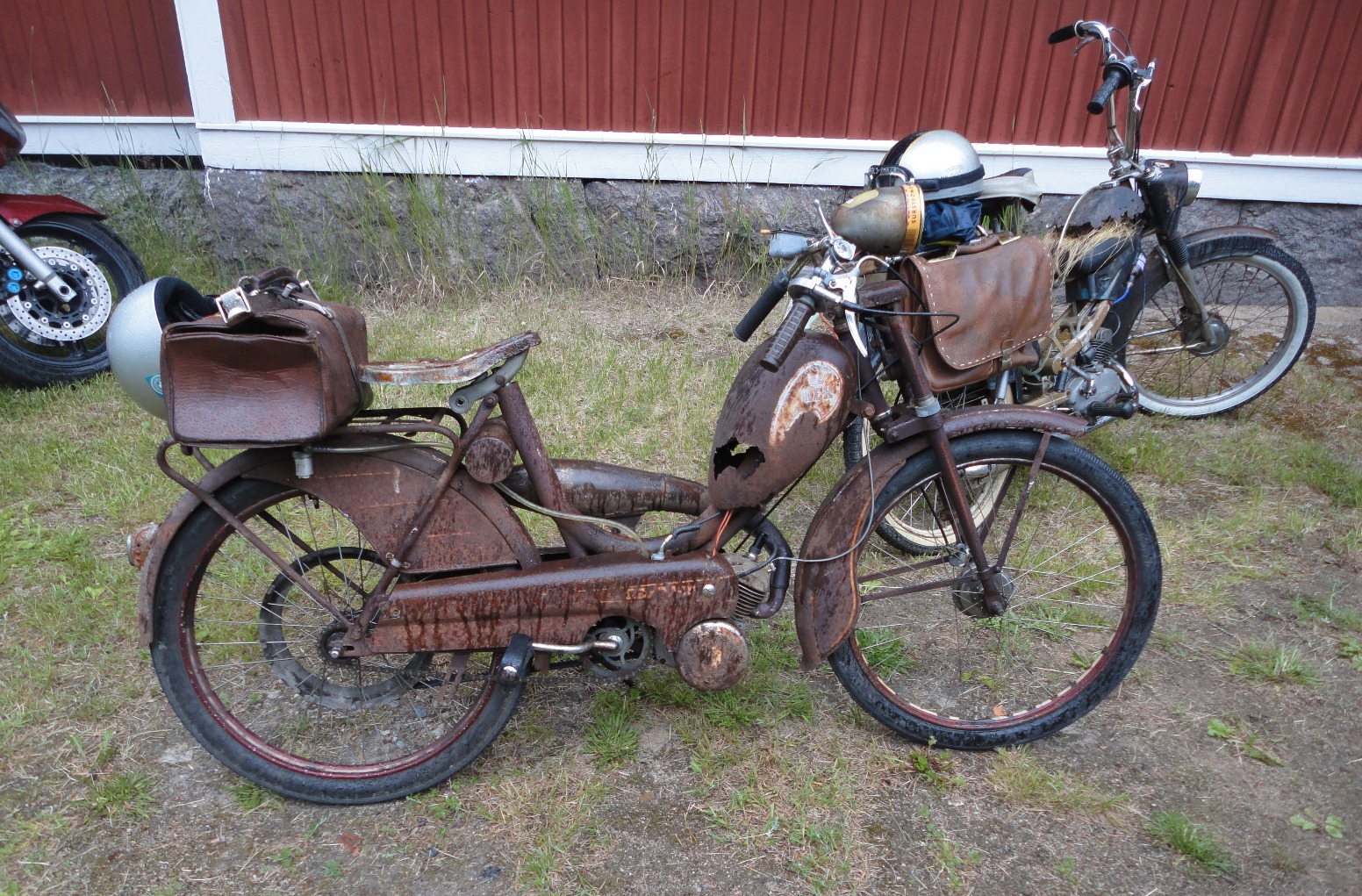 Lev väl & Haet gott °°°: Moppe rost ....