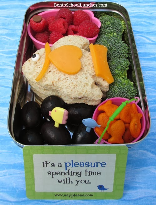 Bento School Lunches : Fishes Bento