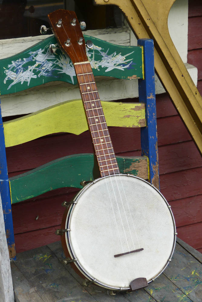 1940s Kay-made 8" Banjo Ukulele
