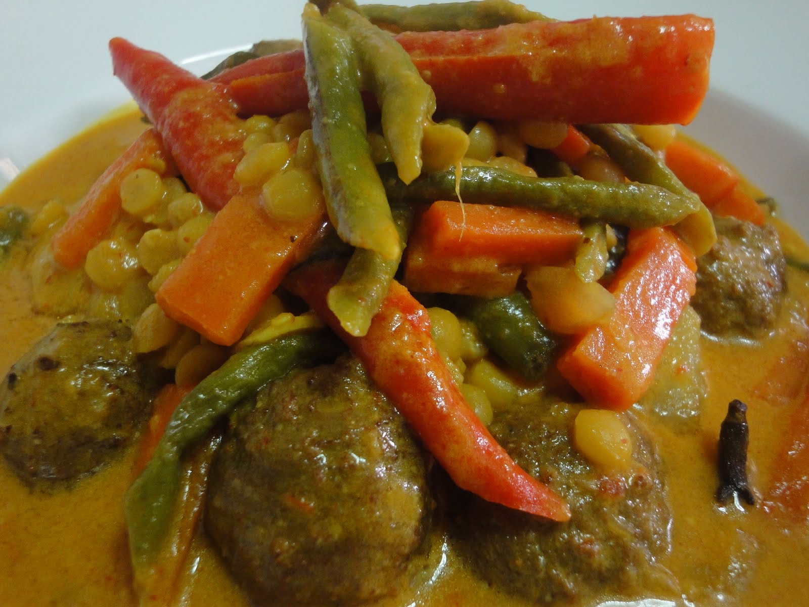 JUICY CAFE: DALCA BEBOLA DAGING