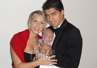All Football Players: Luis Suarez Wife Sophia 2012
