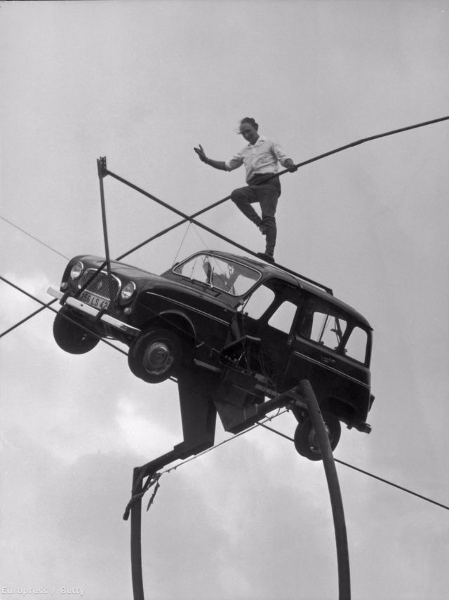 40 Amazing Vintage Photos of Insane Stunts from the Past ~ Vintage Everyday