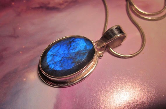 Timeless Classic Jewelry: CLASSIC & TIMELESS JEWELRY