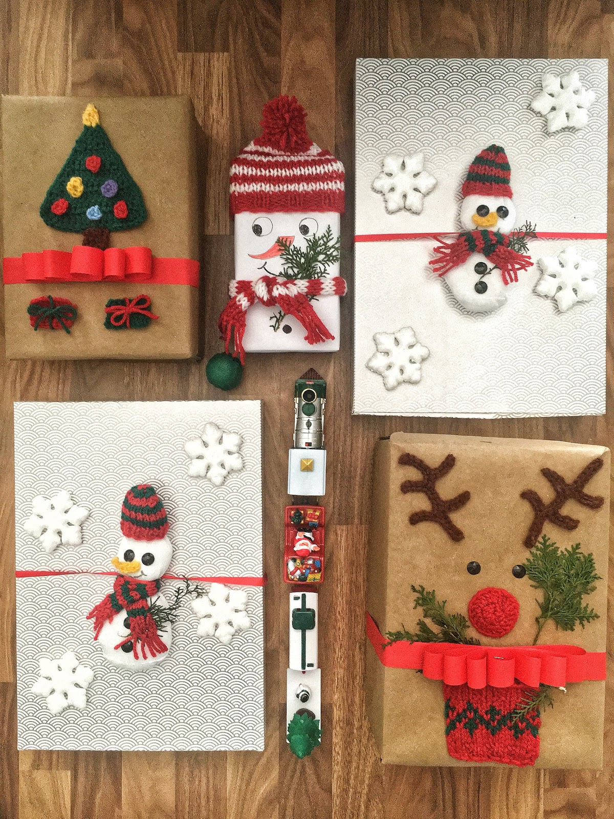 HOW TO DECORATE HOLIDAY PRESENTS