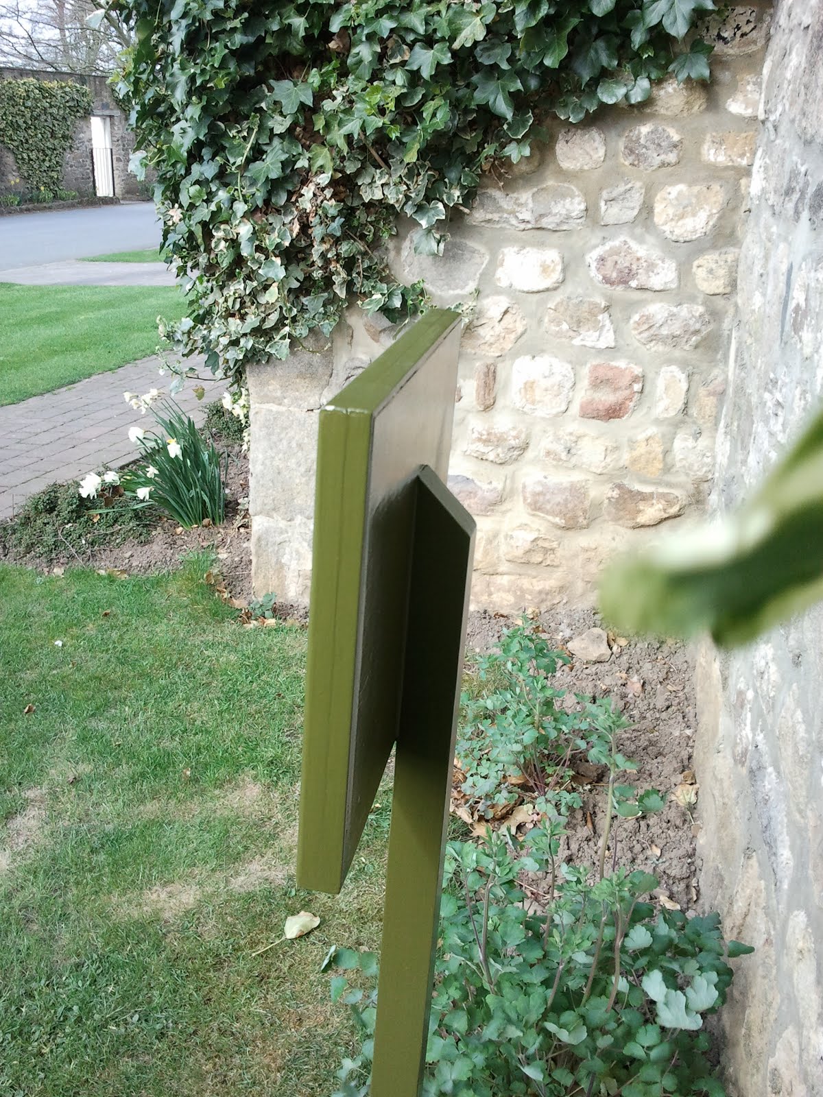 The Green I Signs Blog: Free standing, Hand made wooden signs supplied ...