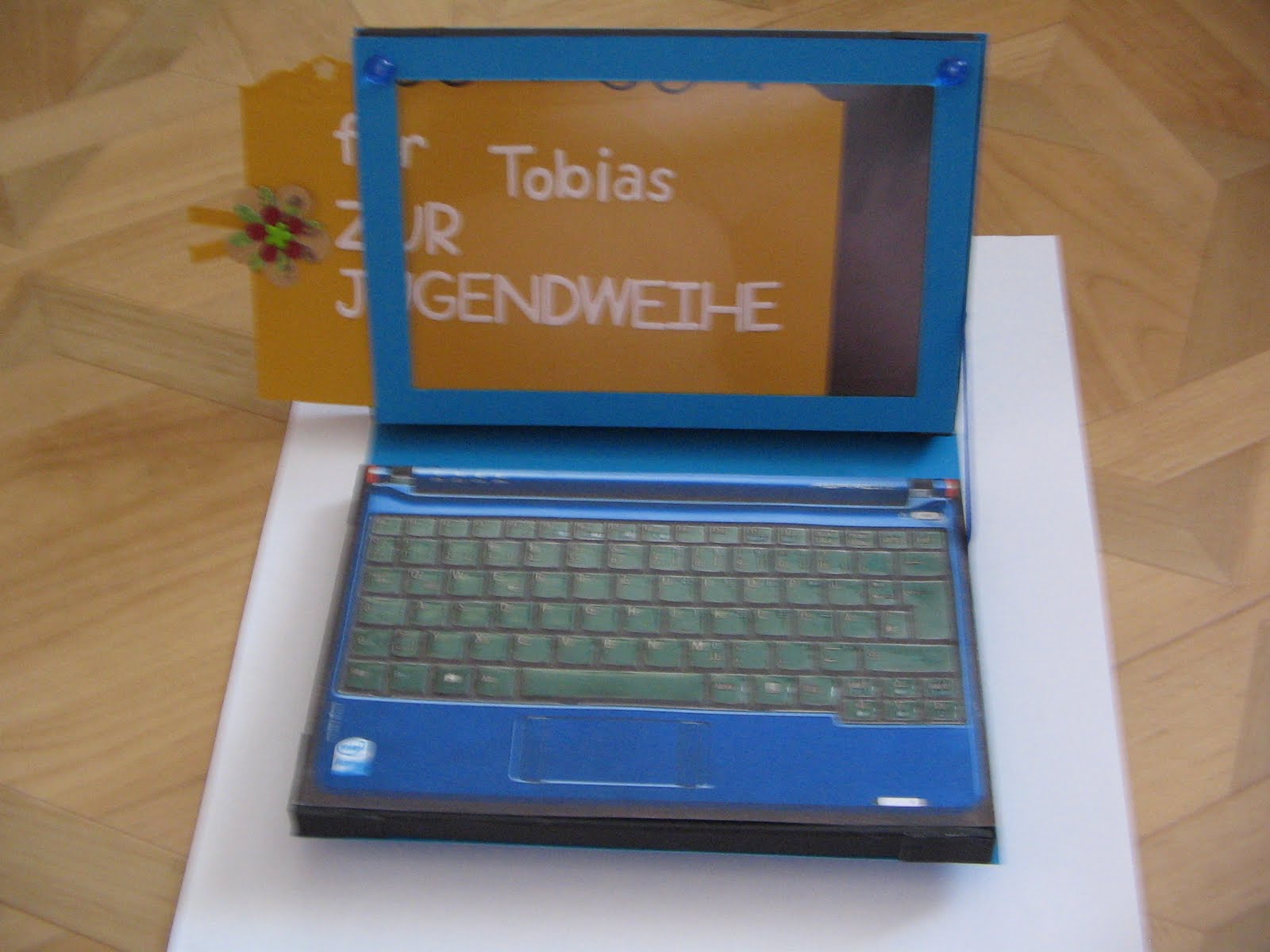 Huffis Bastelschmiede: Laptop-Karte für einen Jugendweihling