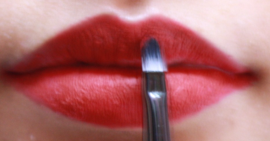 My Icy World of Color: The Perfect Red Lips Tutorial