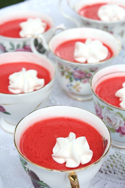 Surprise Your Friends with this Easy Summer Tea Party Trick - Crafts a ...