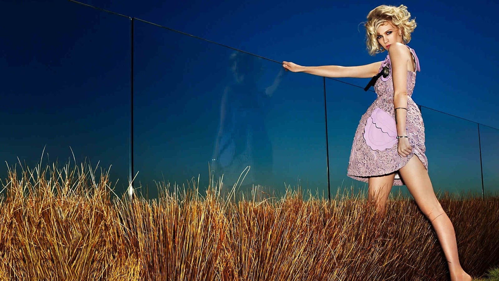 Stunning January Jones Sublime American Models Celebrities - CelebMinto