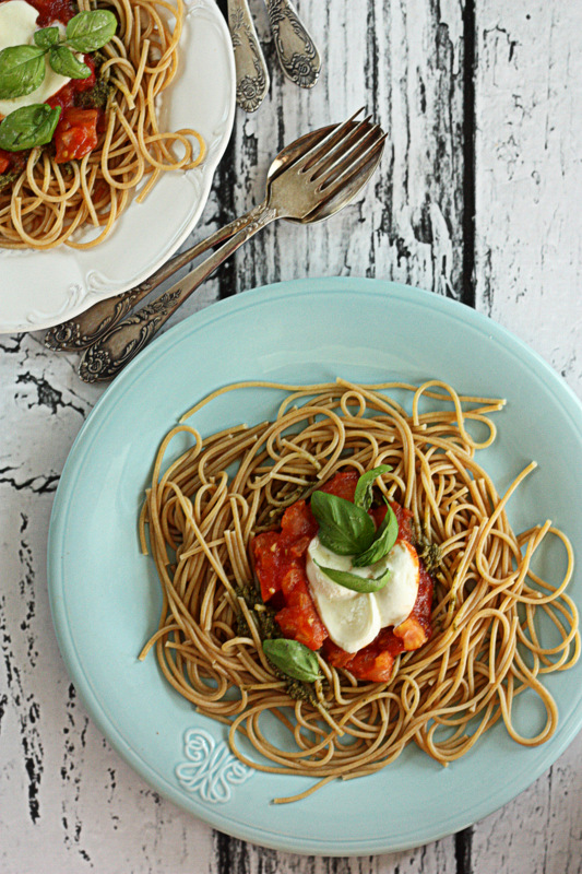 Spaghetti alla caprese | bistro mama