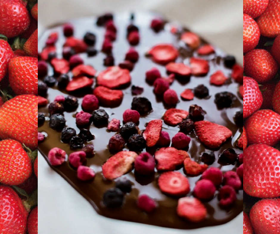 MOMMY BLOG EXPERT: Easy Chocolate Berry Bark Recipe With Healthy ...