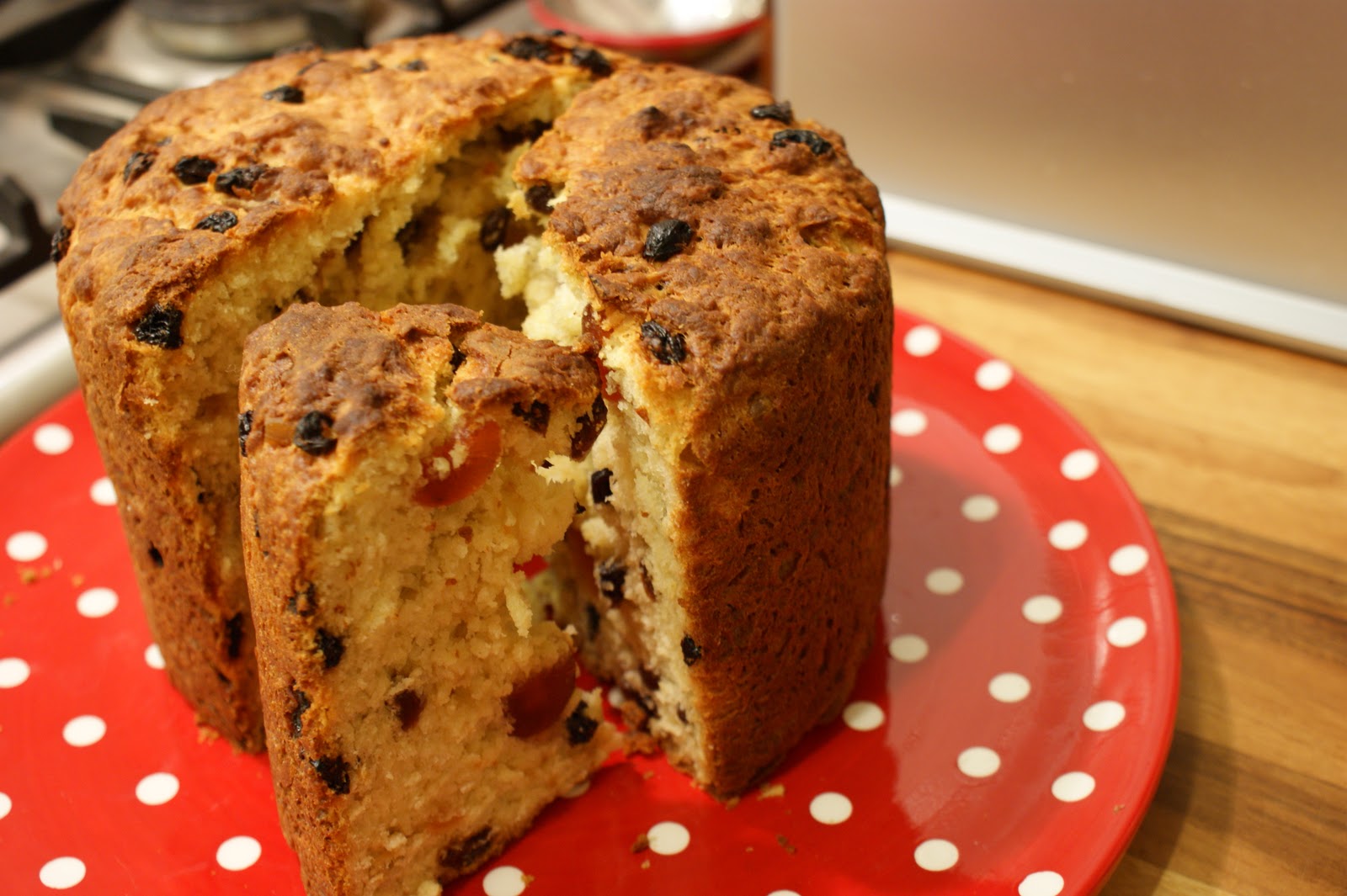 ellen's 52: Number 41: Fresh from the Oven does Panettone