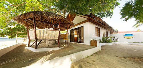 MOALBOAL ESCAPADE: Moalboal Beach