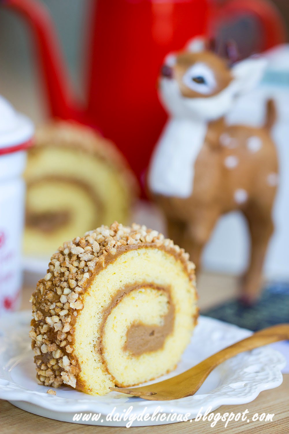 dailydelicious: Almond roll: Almond, and almond in many forms