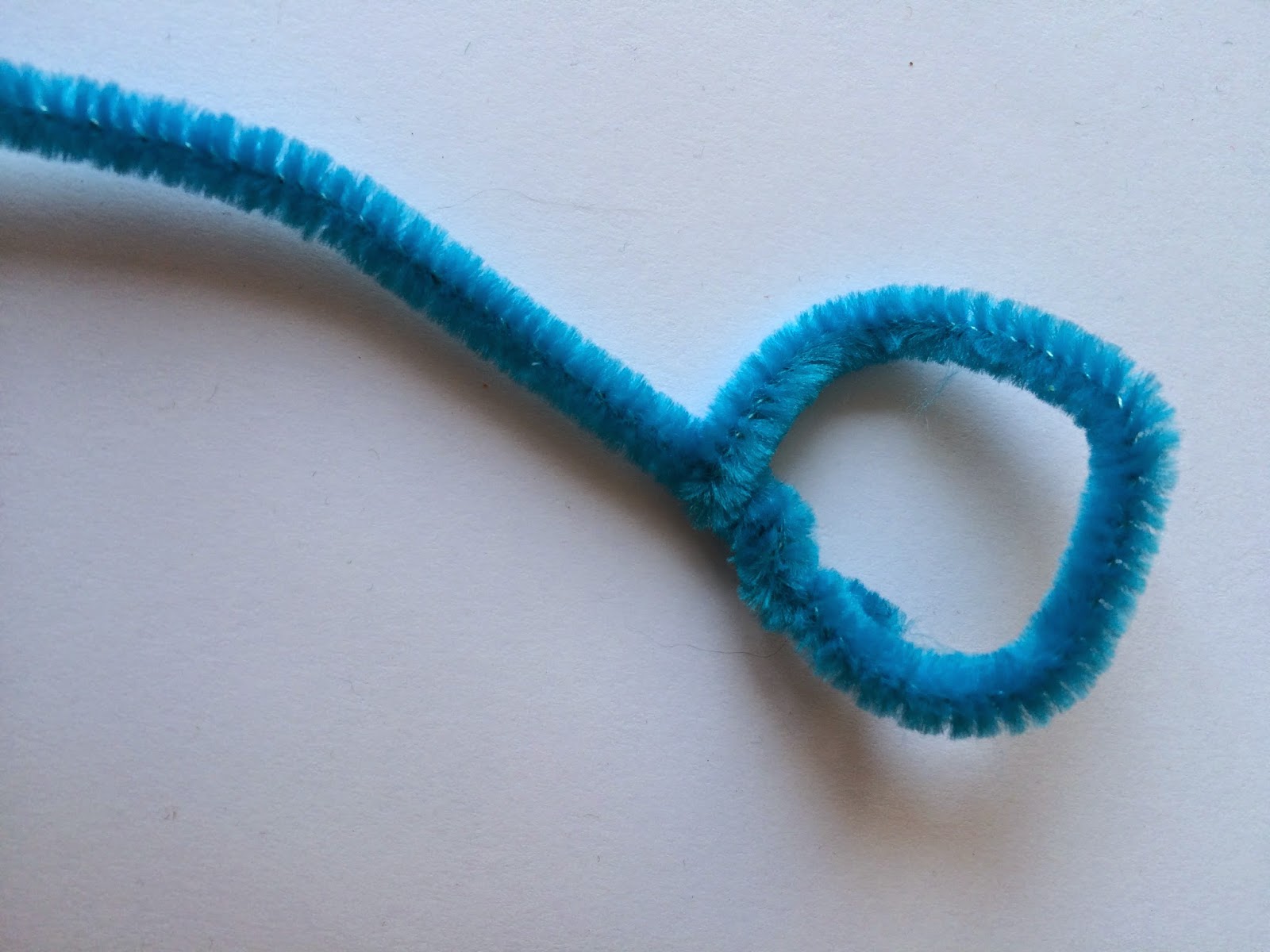 Mini Monets and Mommies: Pipe Cleaner Art Activity: Flower Sculptures