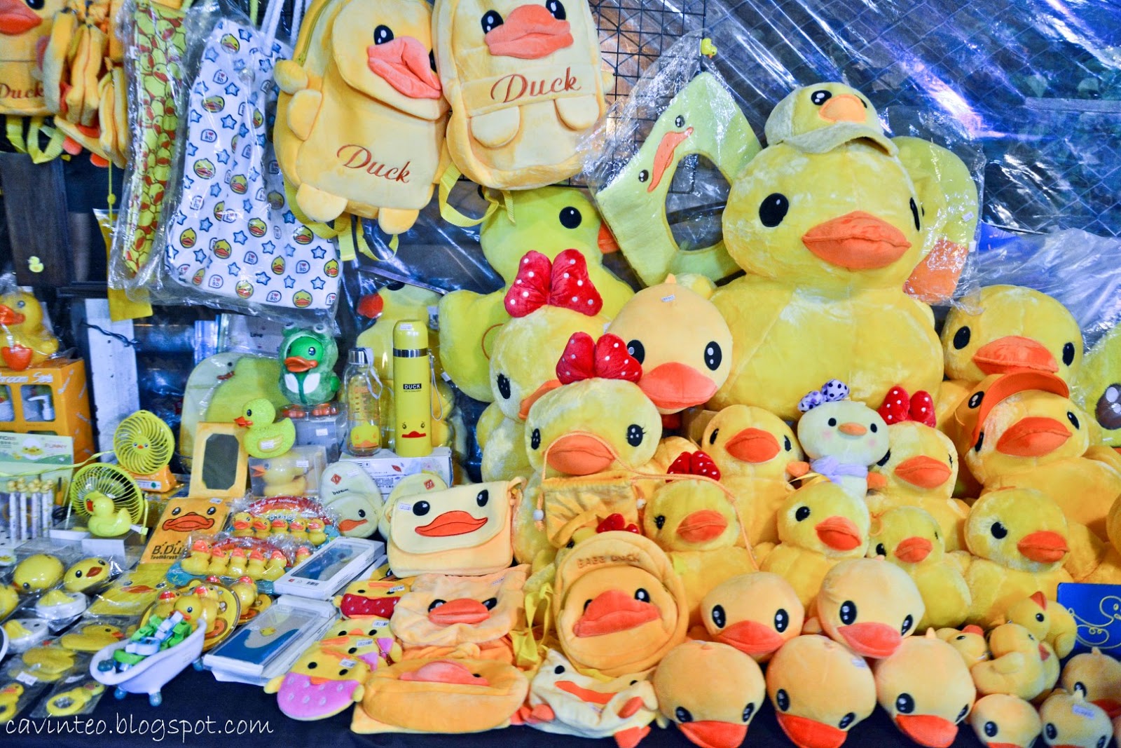 Entree Kibbles: Srinakarin Train Market (Talat Rot Fai) - The One That ...