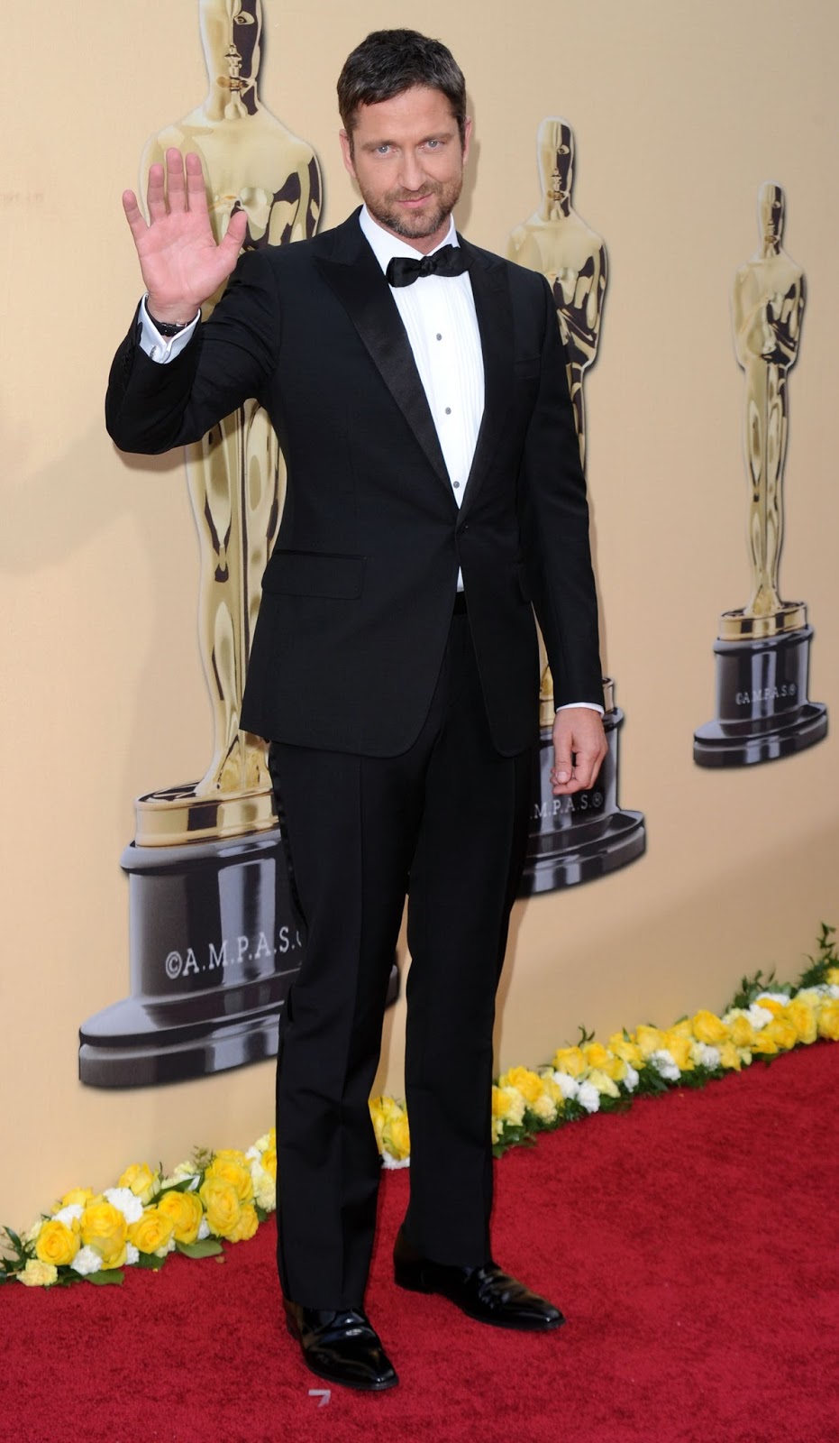Gerard Butler Handsome HQ Photos at 82nd Annual Academy Awards