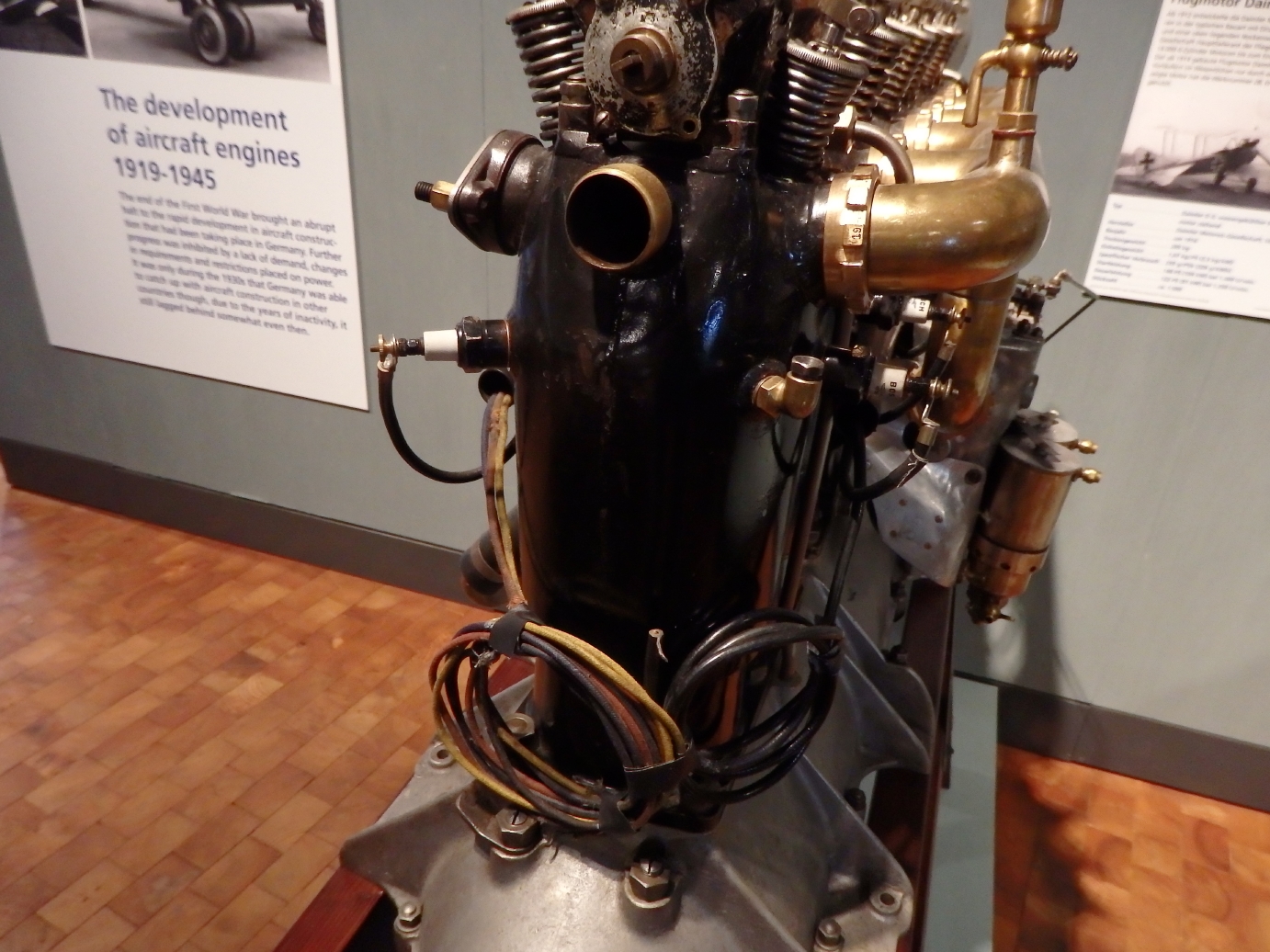 Alma de herrero: Motor de aviación Daimler DII