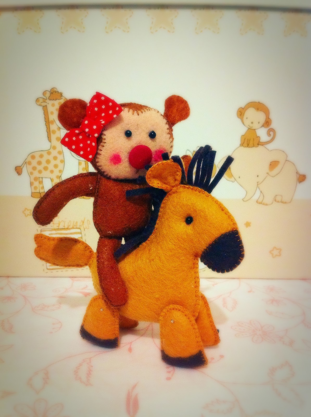 The Art Of Felt: Sevimli maymun ve at firarda:))))