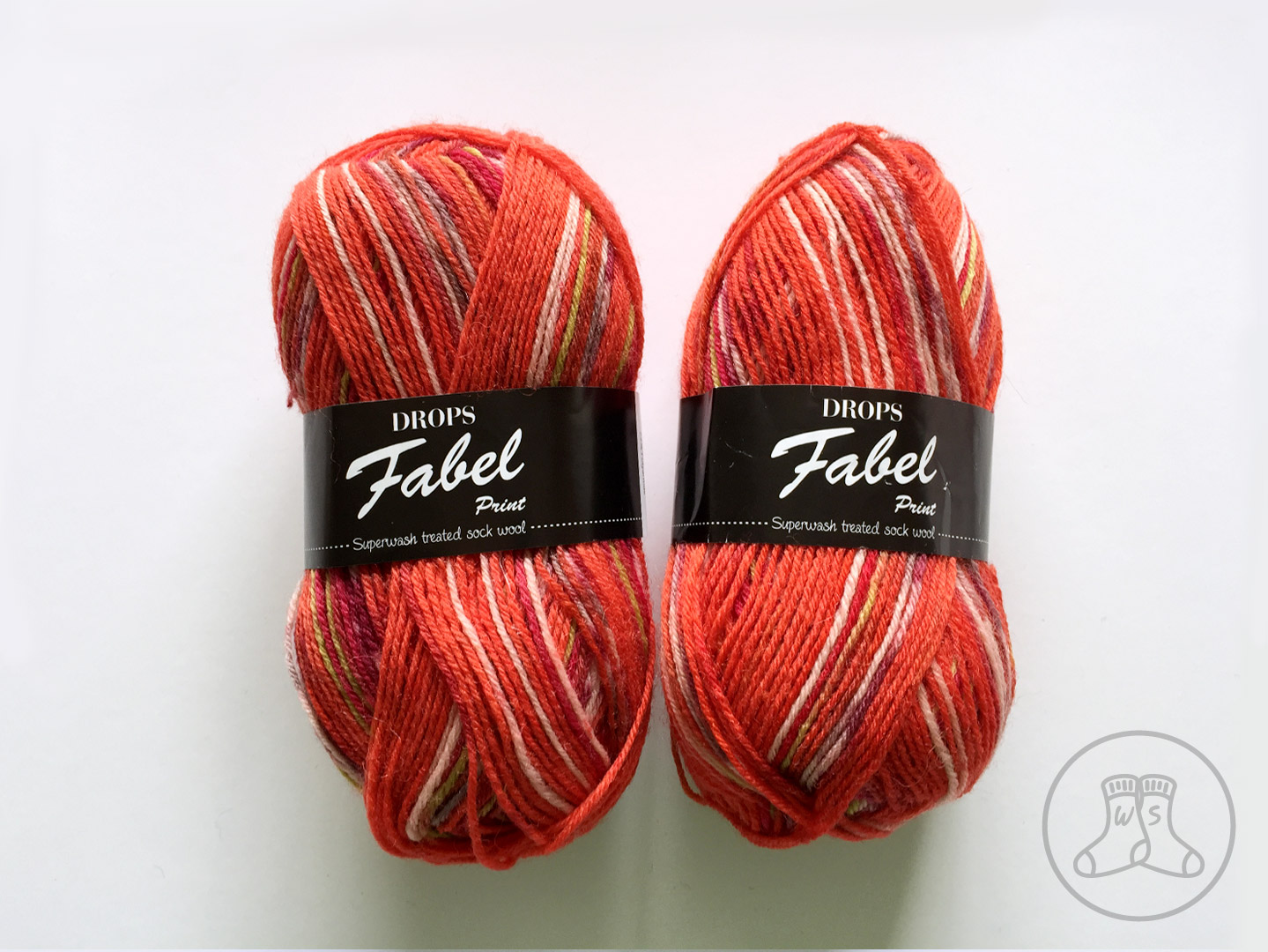 Drops Fabel Red Chilli Print 159 - woolen socks