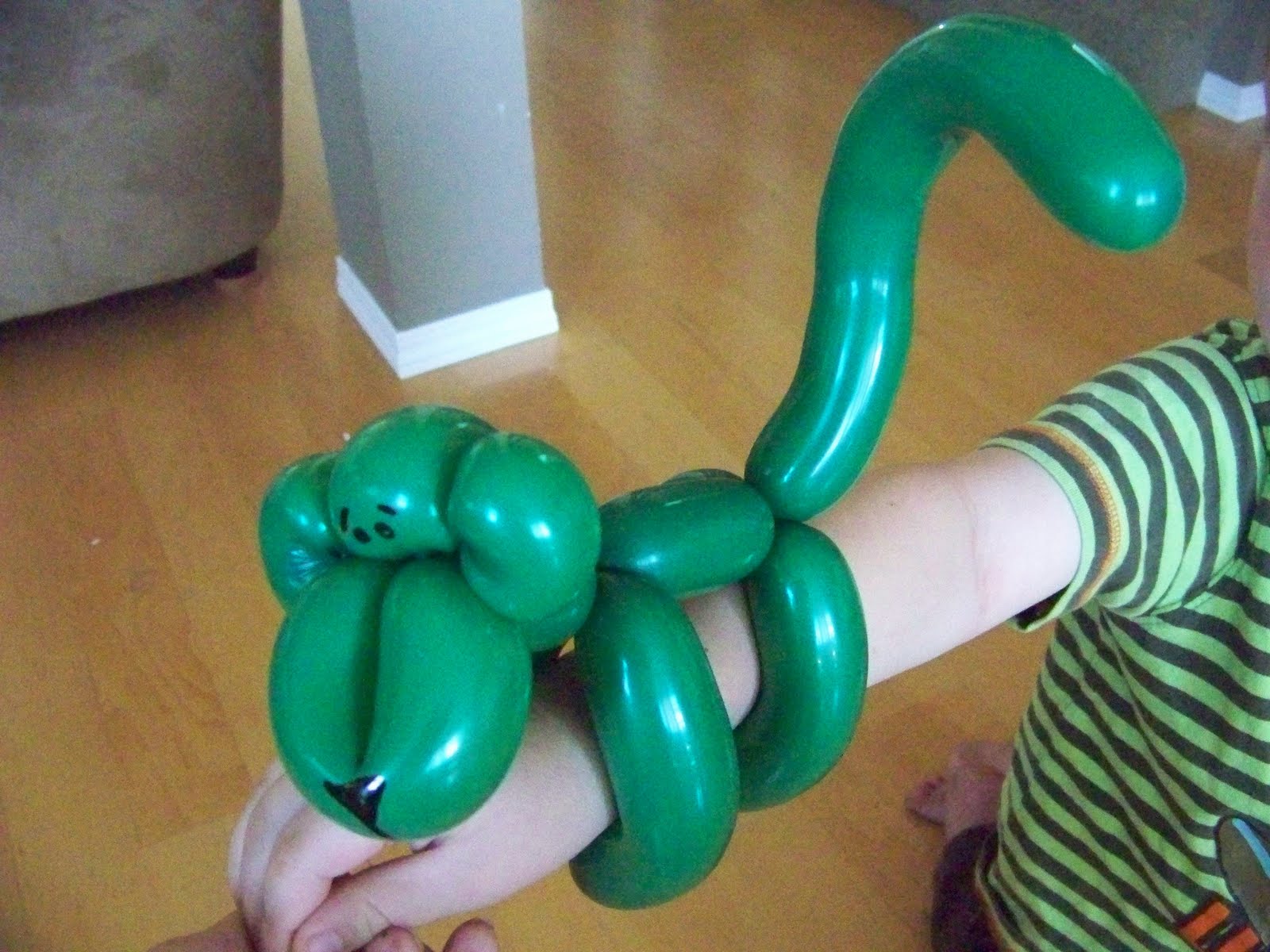 Kiddles 'N Bits: Balloon Twisting - Monkey Bracelets