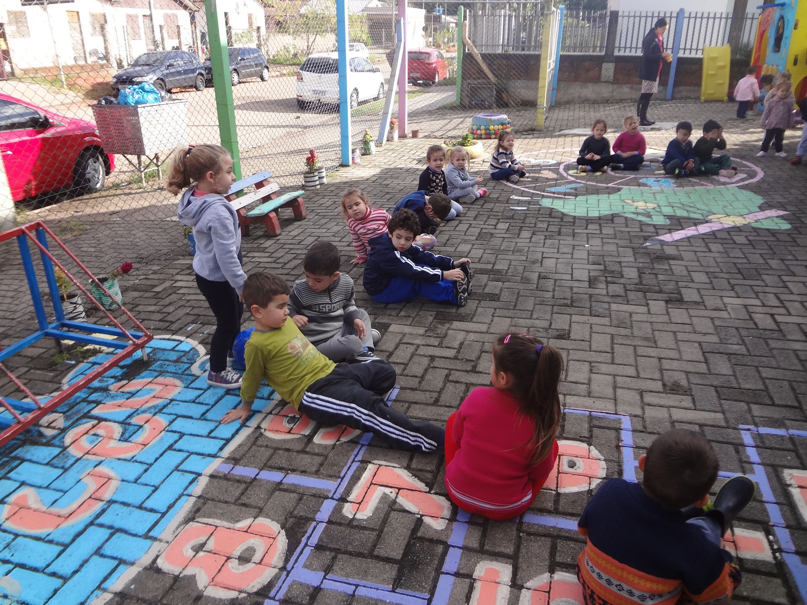 EMEI Sempre Viva: Semana do Brincar! Brincadeira do Ovo-Choco na turma ...