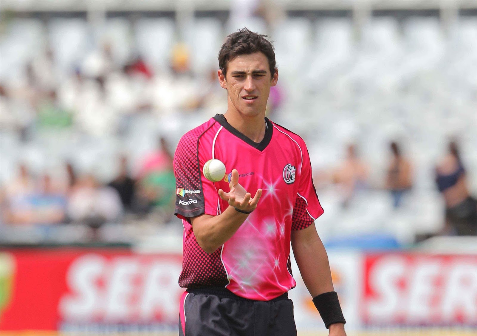 Mitchell Starc an Australian star bowler profile | Cricket Stars