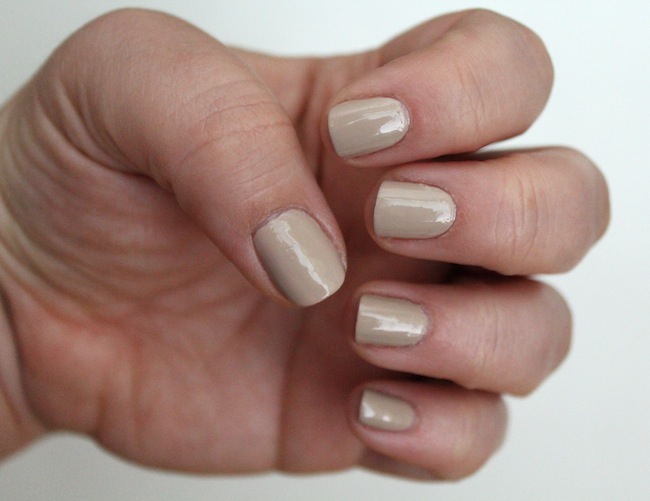 BEAUTY: Hot Dog Nail Art Tutorial | Neon Rattail