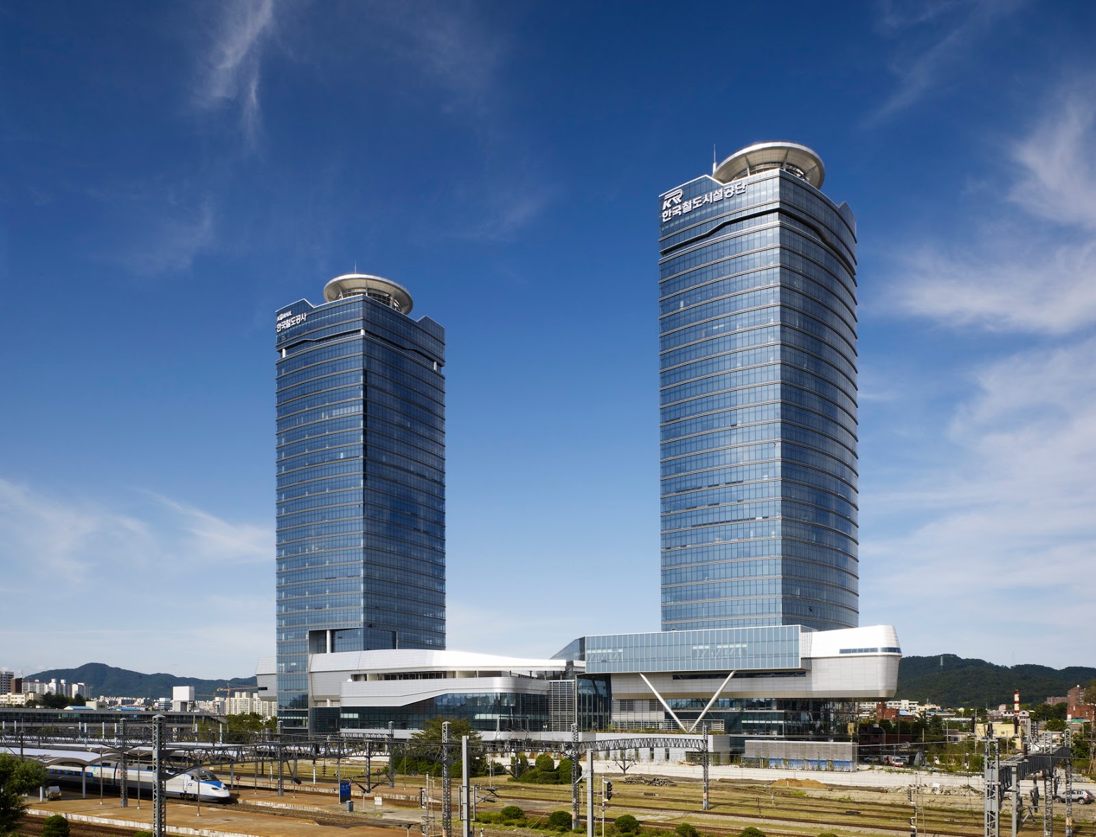 skyscrapers in korea Daejeon / Korail & Krnerwork Headquarters
